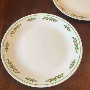 Corelle | Dining | Vintagecorelle Christmas Holly Dinner Plate Dishes ...